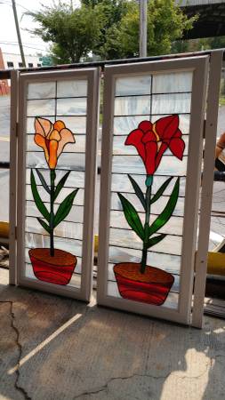 2 Stained Glass Shutters - Lilys Flowers w/ White -Beautiful Excellent ...