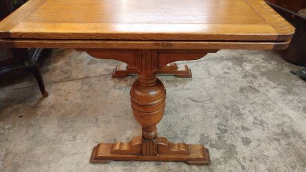 Antique Oak Small Dining Table - Slide out Leaves - BEAUTIFUL - Long ...