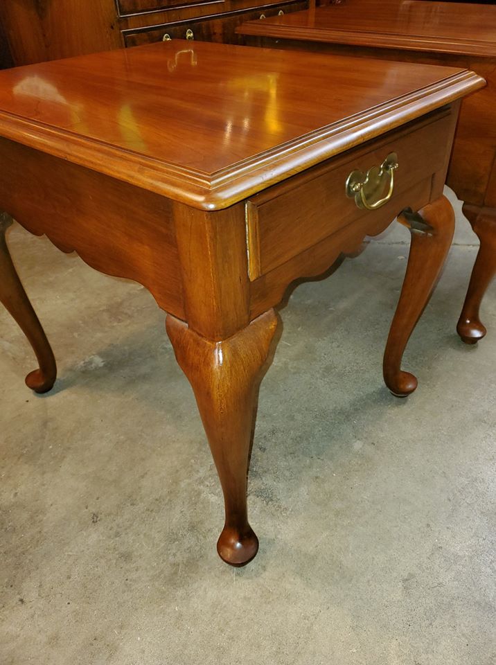Henkel Harris Black Cherry Side Table w/ Drawer - Excellent - Long ...