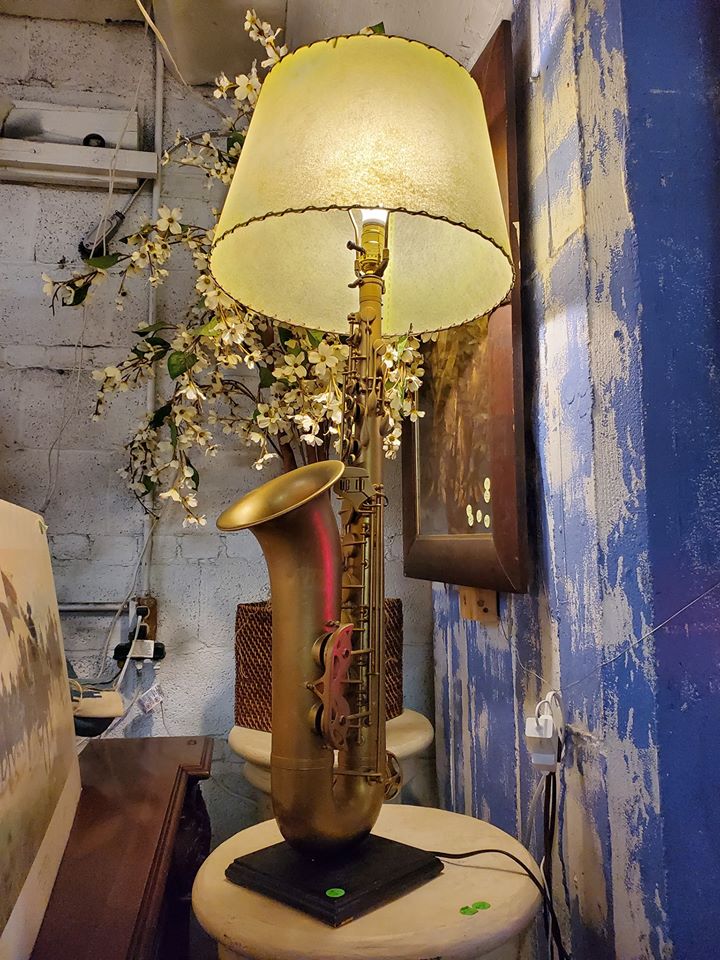 Beautiful Saxophone Table Lamp - Well Made - very nice - Long Valley ...