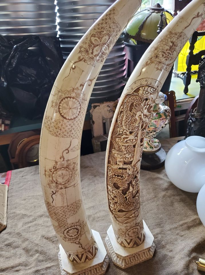 EXCELLENT Hand Carved RARE PAIR aceh bovine bone REPLICA TUSK ELEPHANT ...