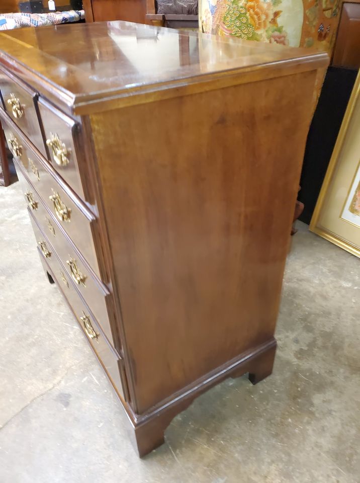 Henredon Walnut Small dresser chest - 6 drawers - Great Quality ...