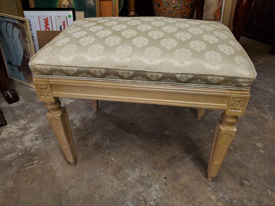 Nice small Bench with carved details - solid and sturdy - Long Valley ...