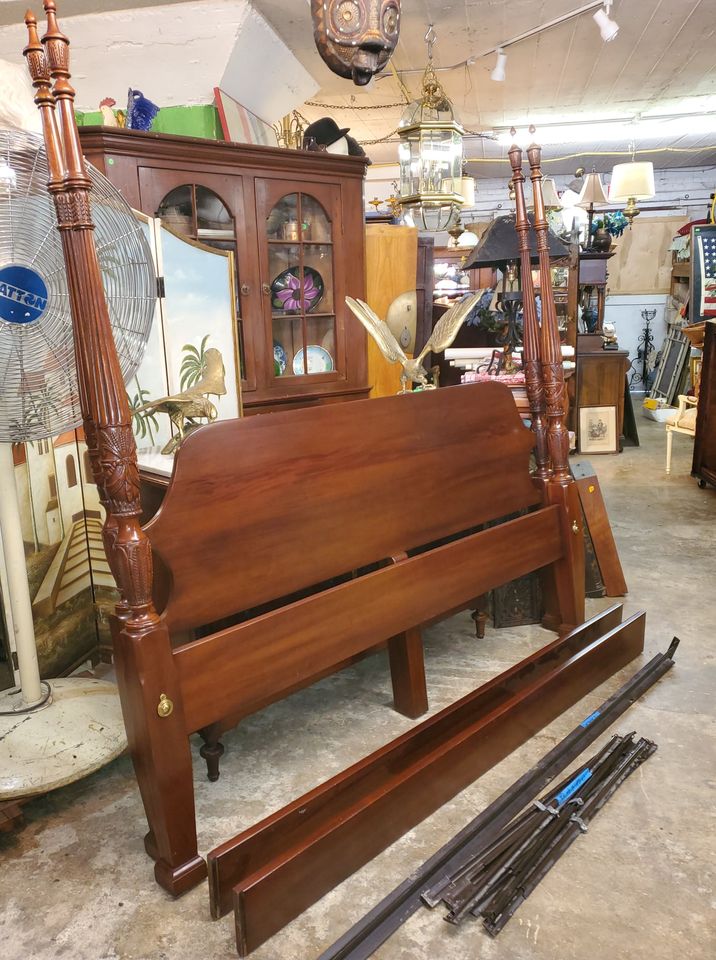 Link Taylor King Mahogany Rice Carved 4 post bed - excellent - Long ...