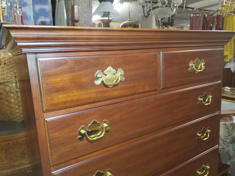 Henkel Harris tall Cherry Dresser Chest - Beautiful Dresser - Long ...