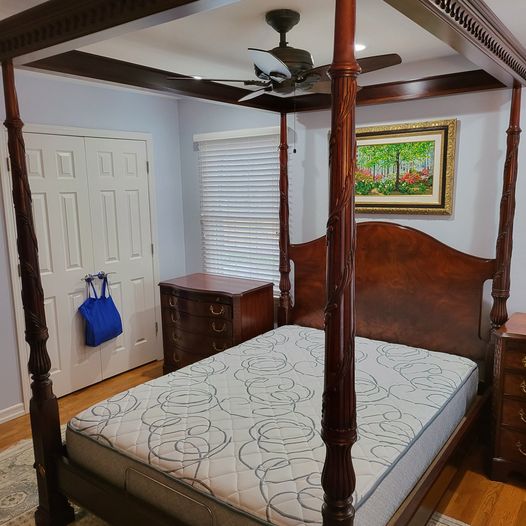 Henkel harris poster bed store