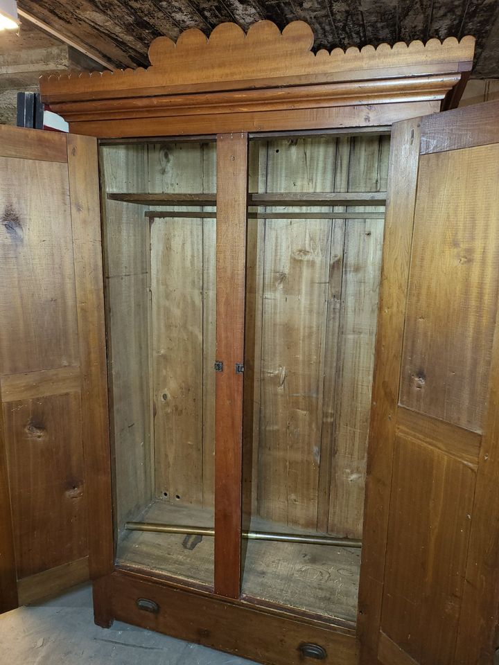 Antique Cherry 1800's large Wardrobe Closet - Excellent Condition ...