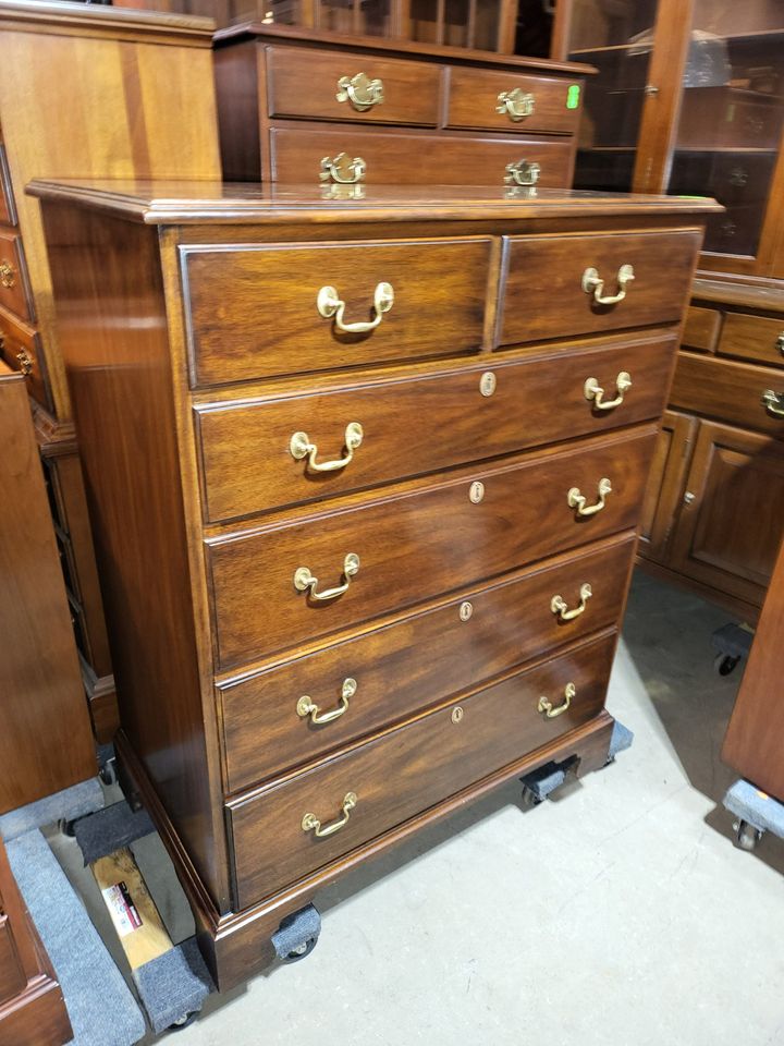 Henkel Harris Small Dresser Chest - Solid Mahogany - 6 Drawers - Long ...