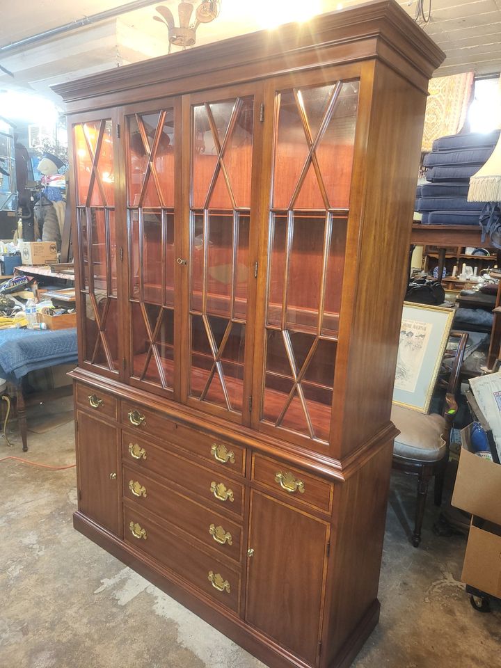 Henkel Harris Solid Cherry China Cabinet Elegant Banded Edges Long Valley Traders