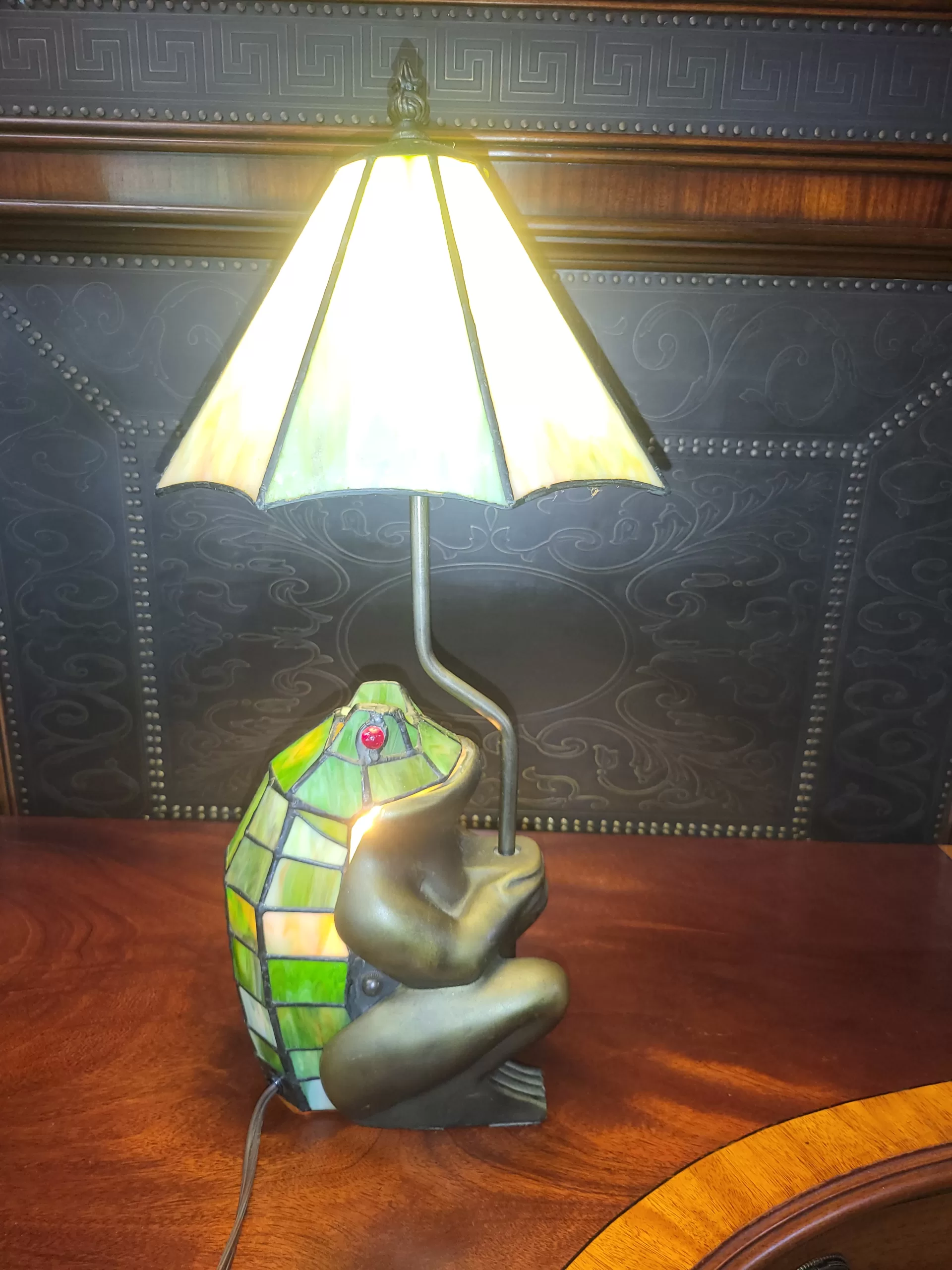 Modern Green Frog Lamp - Stained Glass / Brass Finish - Long Valley Traders