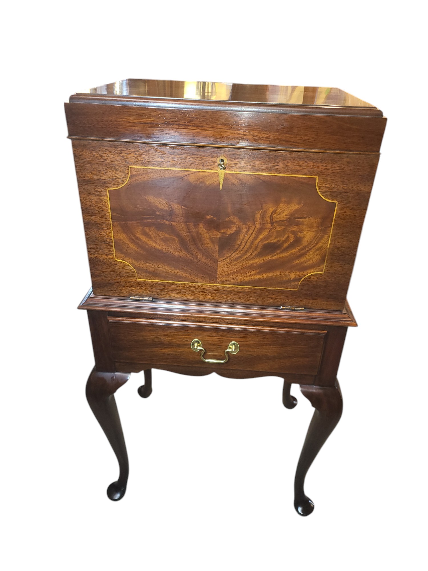Henkel Harris Solid Mahogany Silver Chest - Queen Anne Legs - Long ...